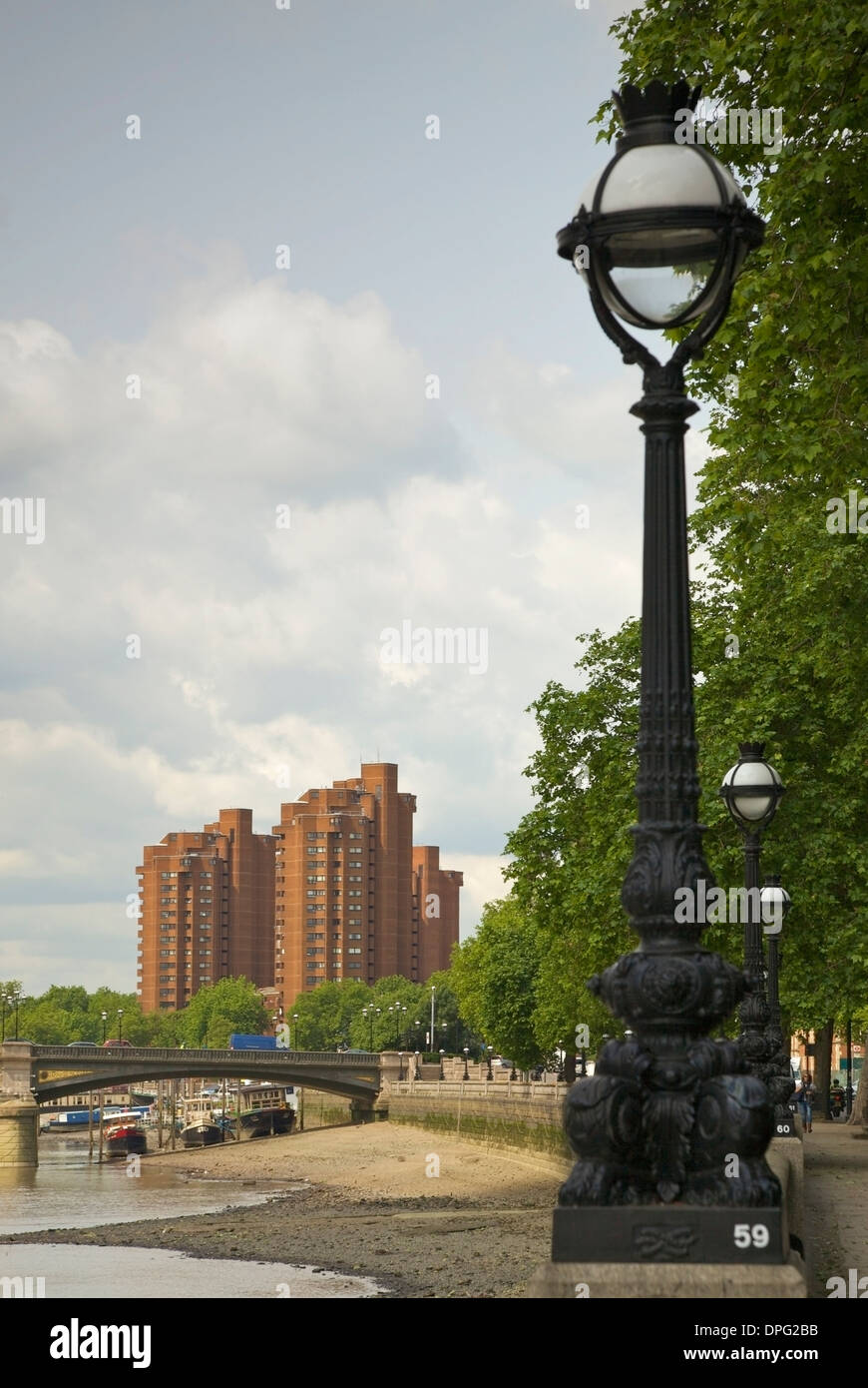 Tide embankment hi-res stock photography and images - Alamy