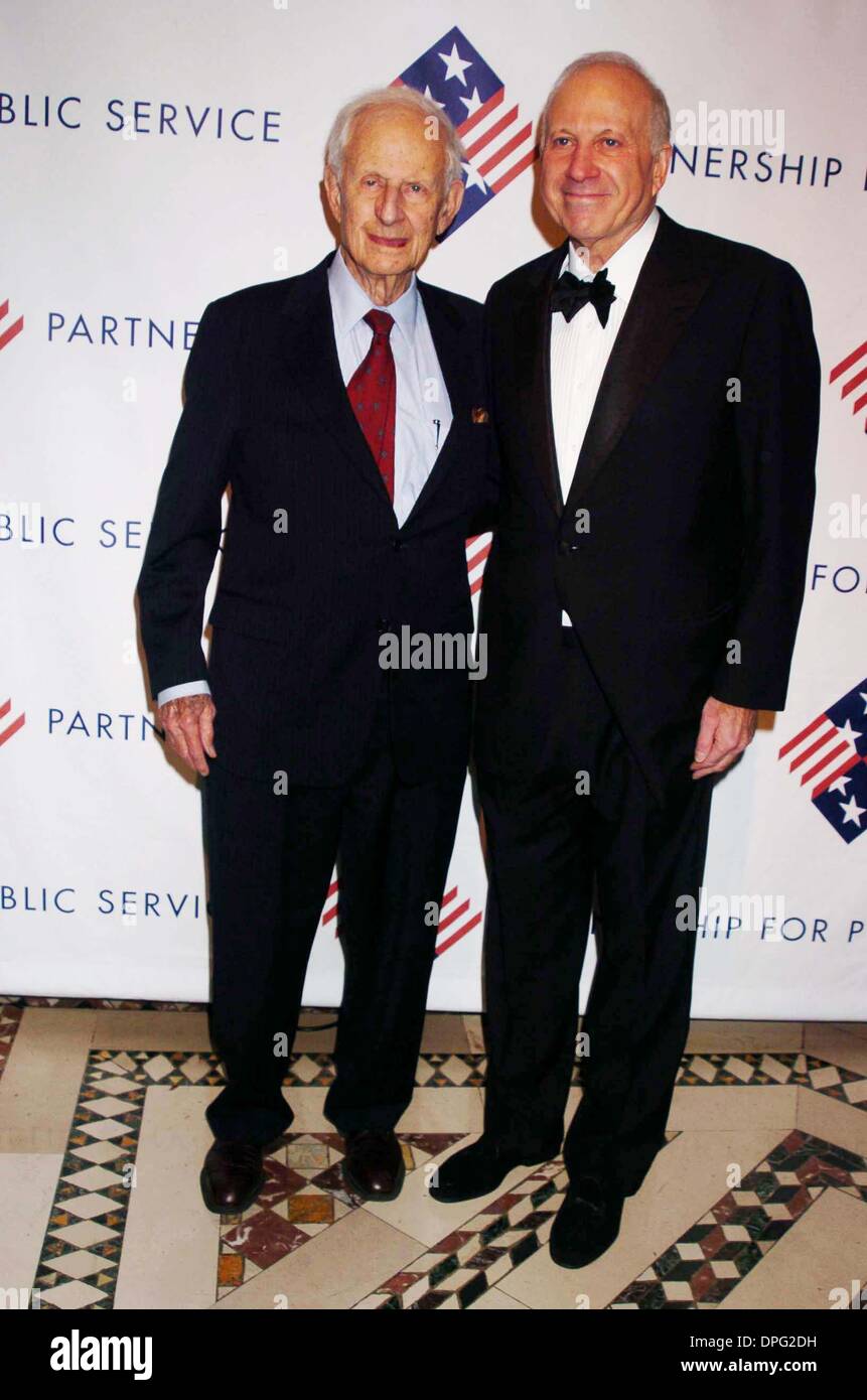 Dec. 11, 2006 - New York, New York, U.S. - SENATOR JOSEPH LIEBERMAN AND ...