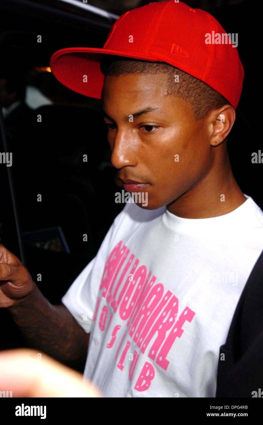 Aug. 31, 2006 - New York, New York, U.S. - K4943JKRON.CELEBRITIES AT ...