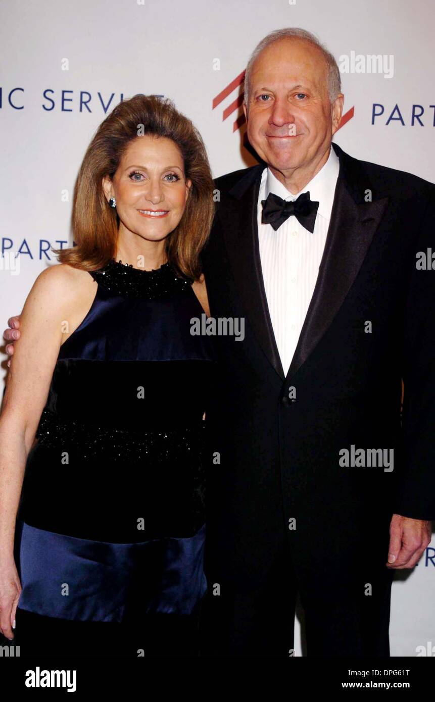 Dec. 11, 2006 - New York, New York, U.S. - SENATOR JOSEPH LIEBERMAN AND ...