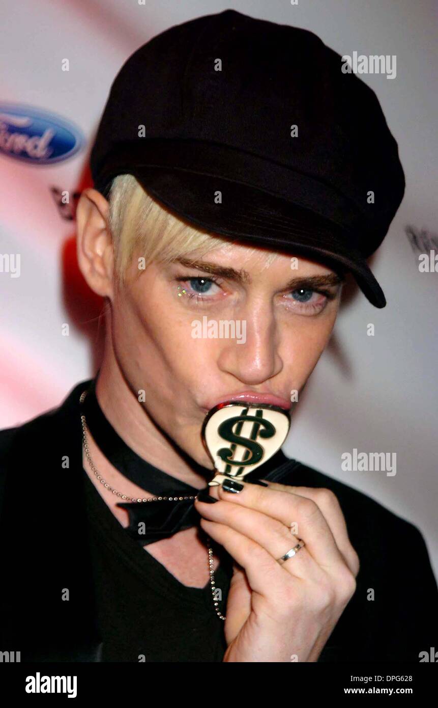 Dec. 19, 2006 - New York, New York, U.S. - MULTI-PLATINUM RAP ICON NAS ...