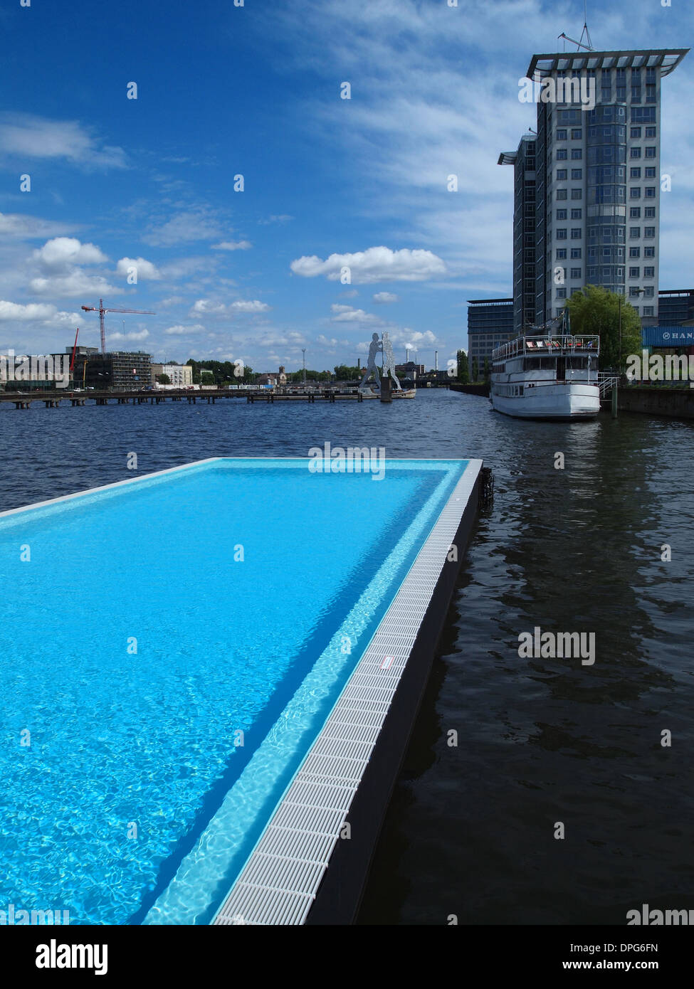 Berlin river spree pool hi-res stock photography and images - Alamy