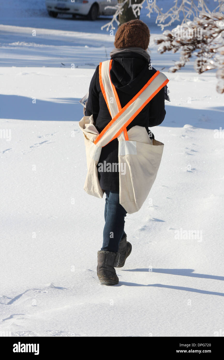 Newspaper delivery person hi-res stock photography and images - Alamy