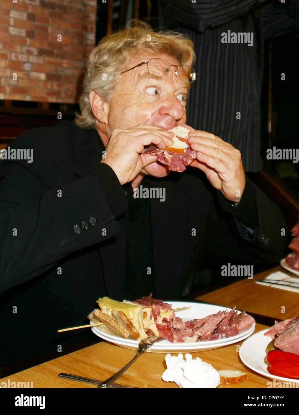 May 2, 2006 - New York, New York, U.S. - K47703JBU.JERRY SPRINGER ...