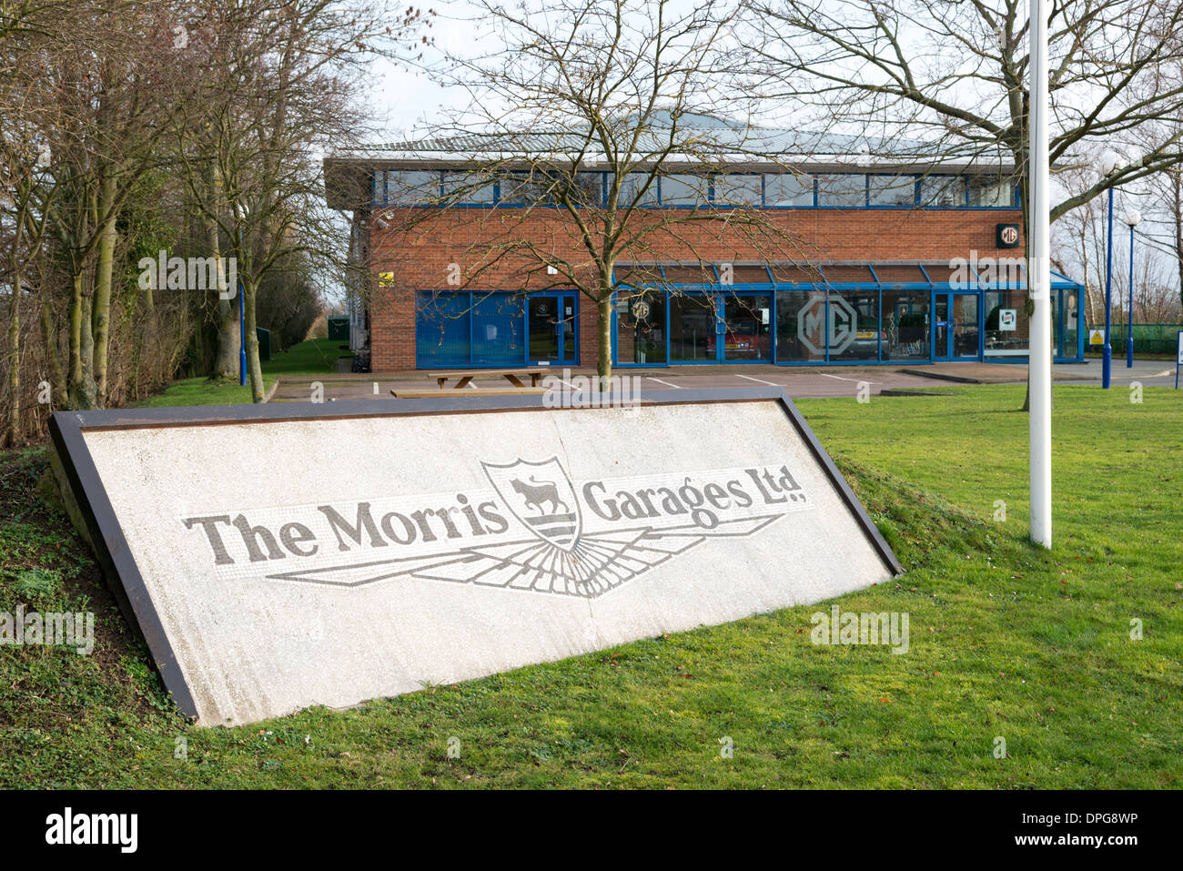 Morris garage hi-res stock photography and images - Alamy