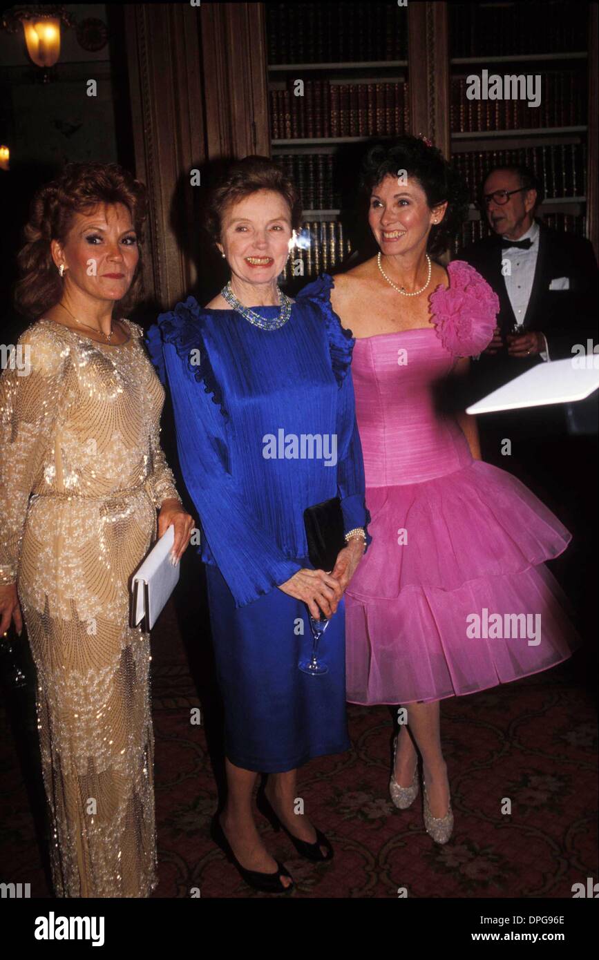 Elinor donahue hi-res stock photography and images - Alamy