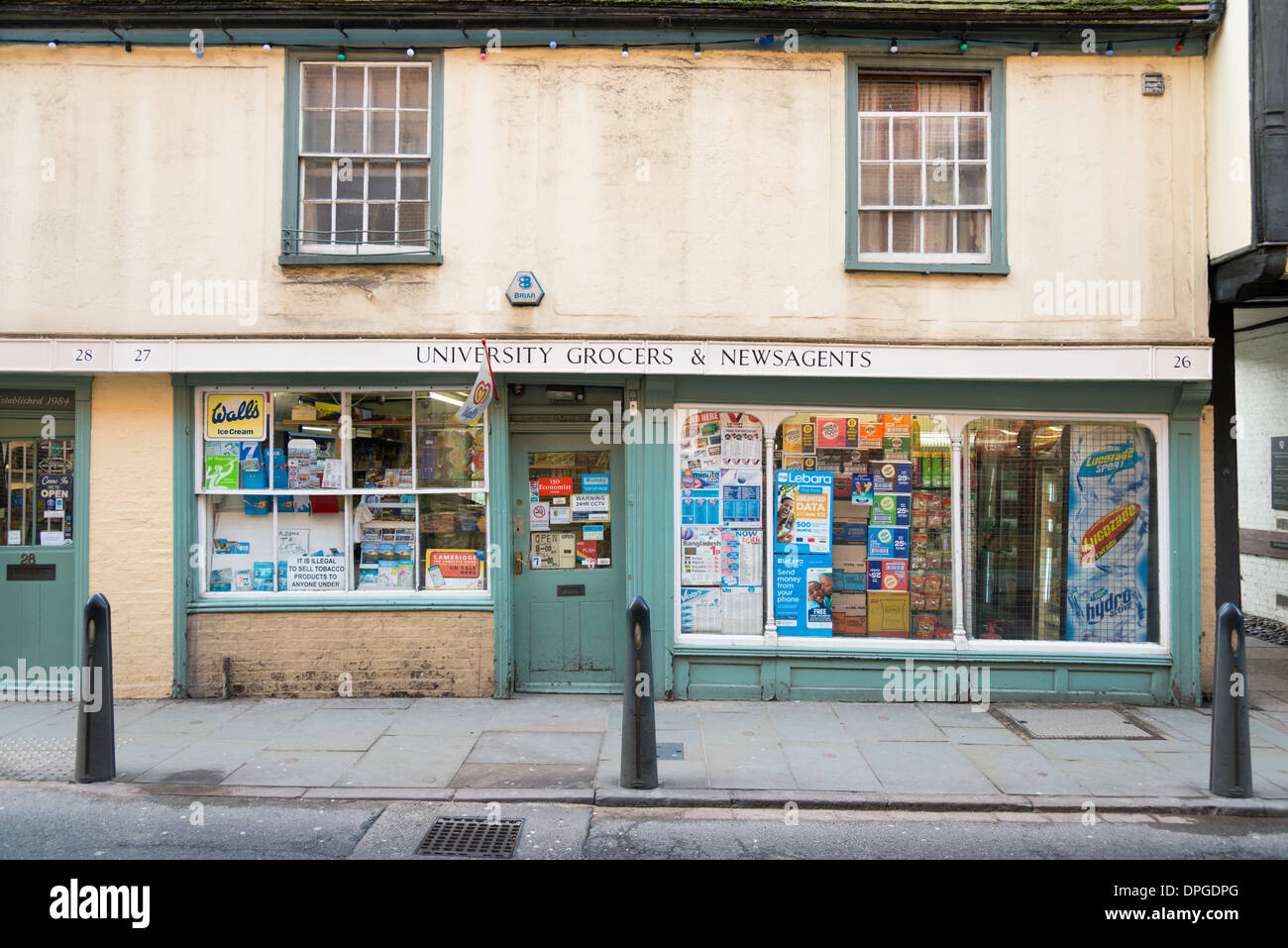 Grocer grocery shop store hi-res stock photography and images - Alamy