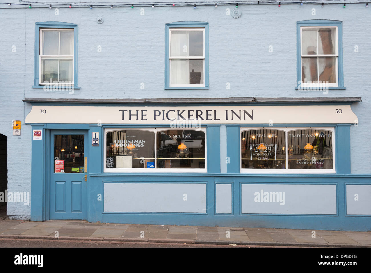 Pickerel hi-res stock photography and images - Alamy