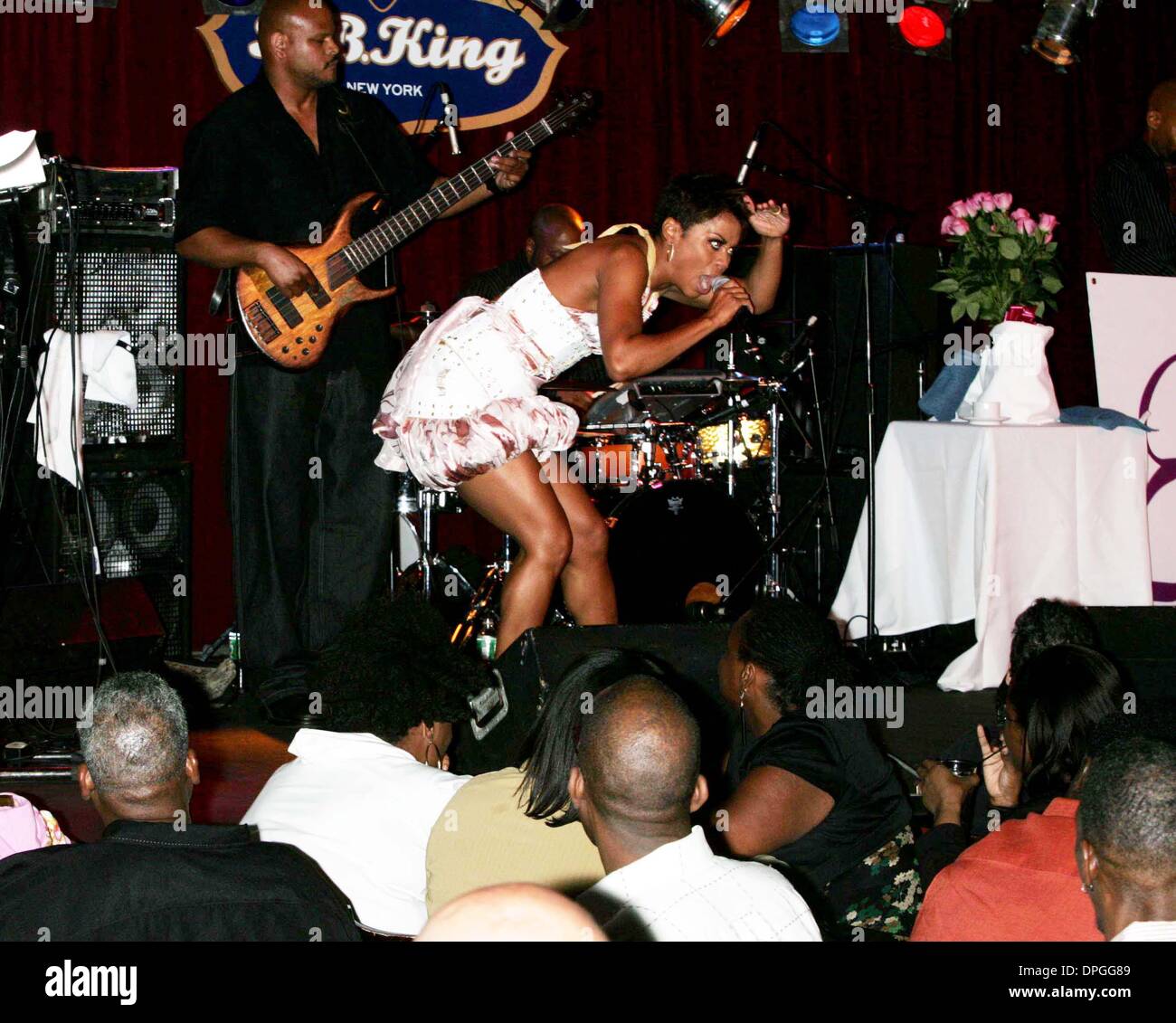 July 2, 2006 - New York, New York, U.S. - BROADWAY ACTRESS, ELISABETH ...