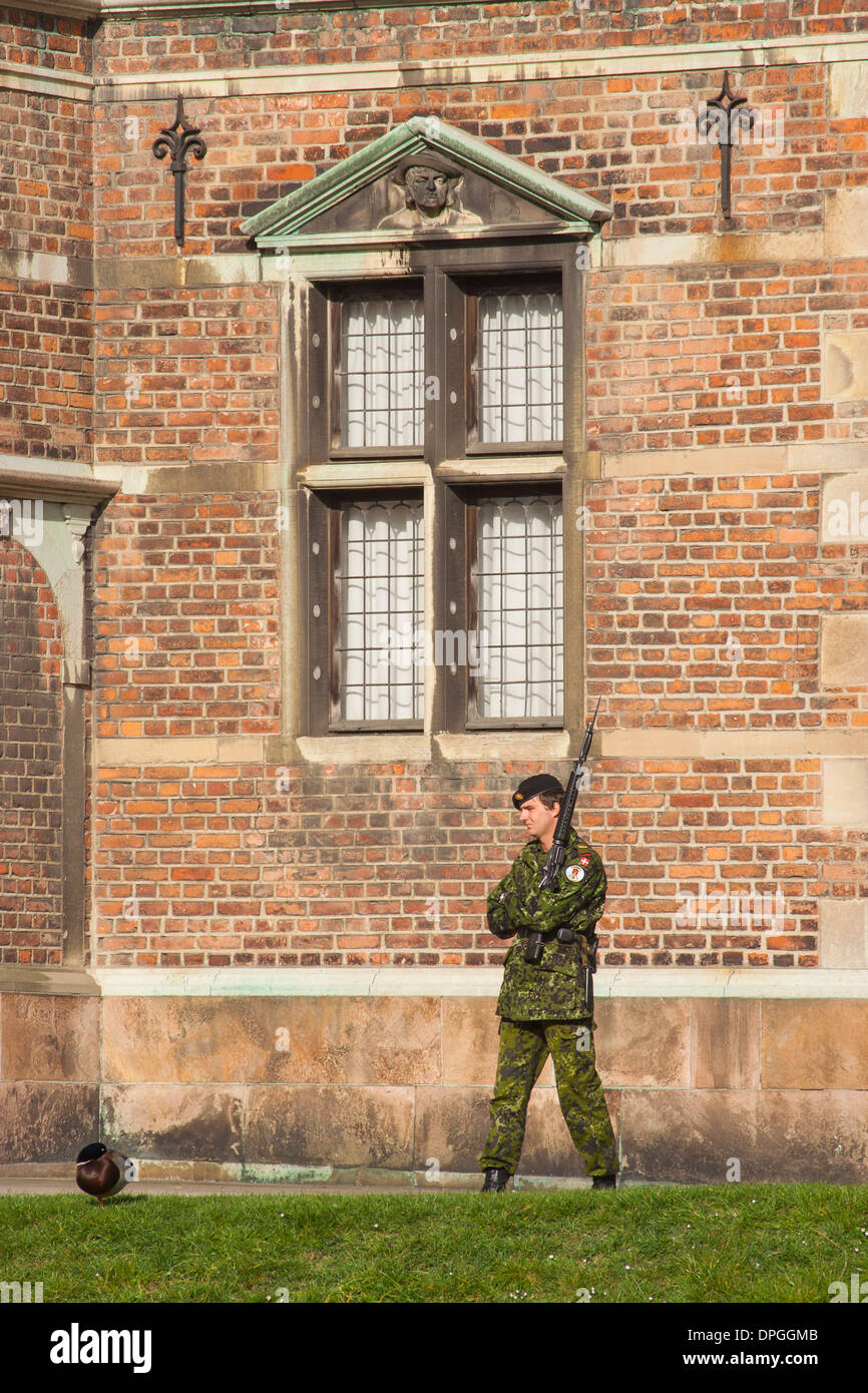Royal life guard on patrol outside Rosenborg Castle, Copenhagen ...