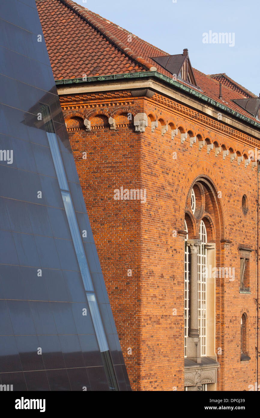 Corner of the Black Diamond Building, the modern extension to the Royal ...