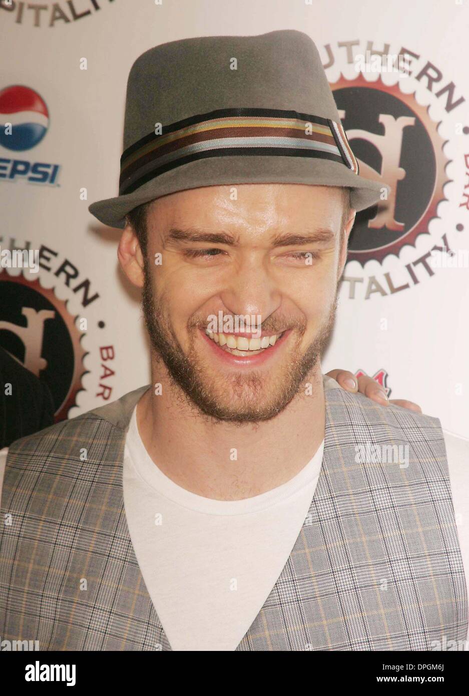 July 18, 2006 - New York, New York, U.S. - GRAND OPENING OF JUSTIN ...