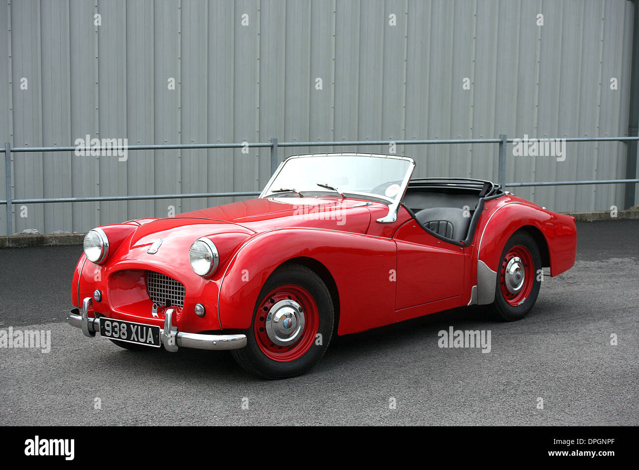 1955 Triumph TR2, traditional British wind-in-the-hair sports car ...