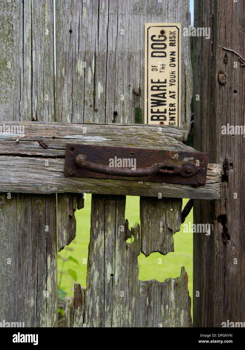 Rotten woodwork hi-res stock photography and images - Alamy