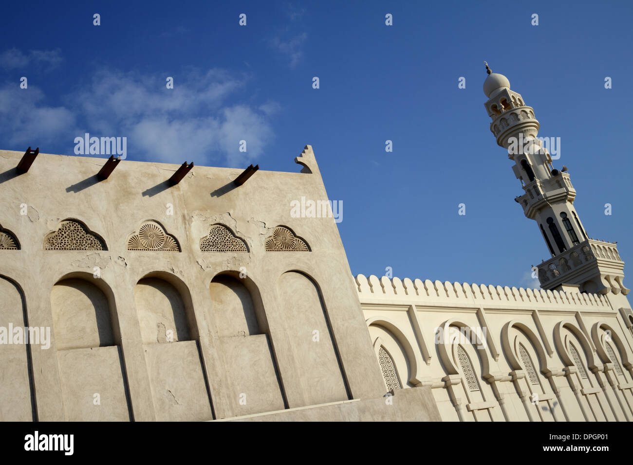 Sheikh Isa bin Ali Mosque, facade and minaret with the Beit Sheikh Isa ...