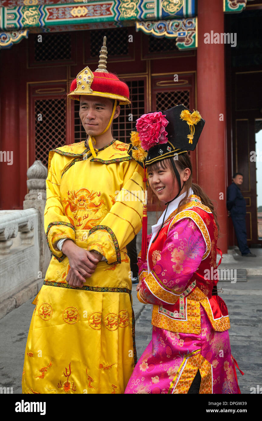 Manchu traditional hi-res stock photography and images - Alamy