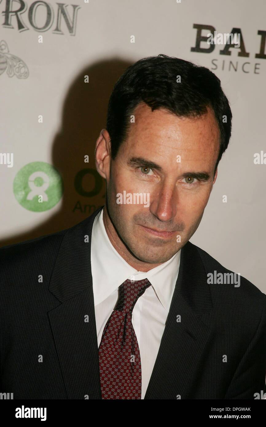 International relief and development hi-res stock photography and ...