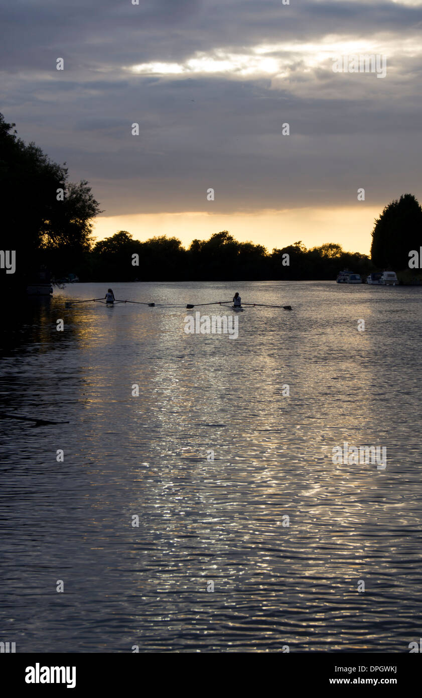 Rowing scene hi-res stock photography and images - Alamy