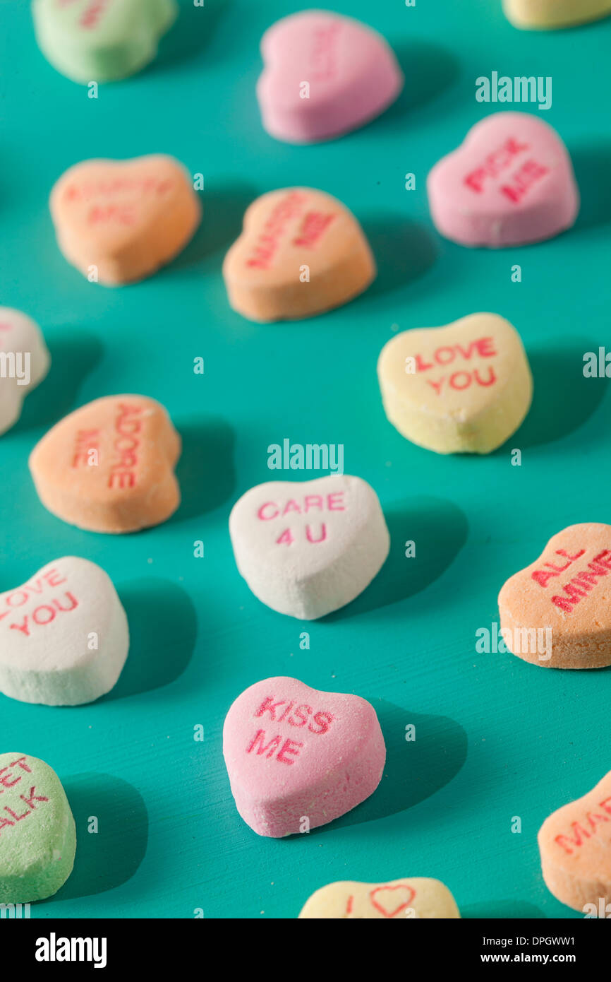 Conversation hearts hi-res stock photography and images - Alamy