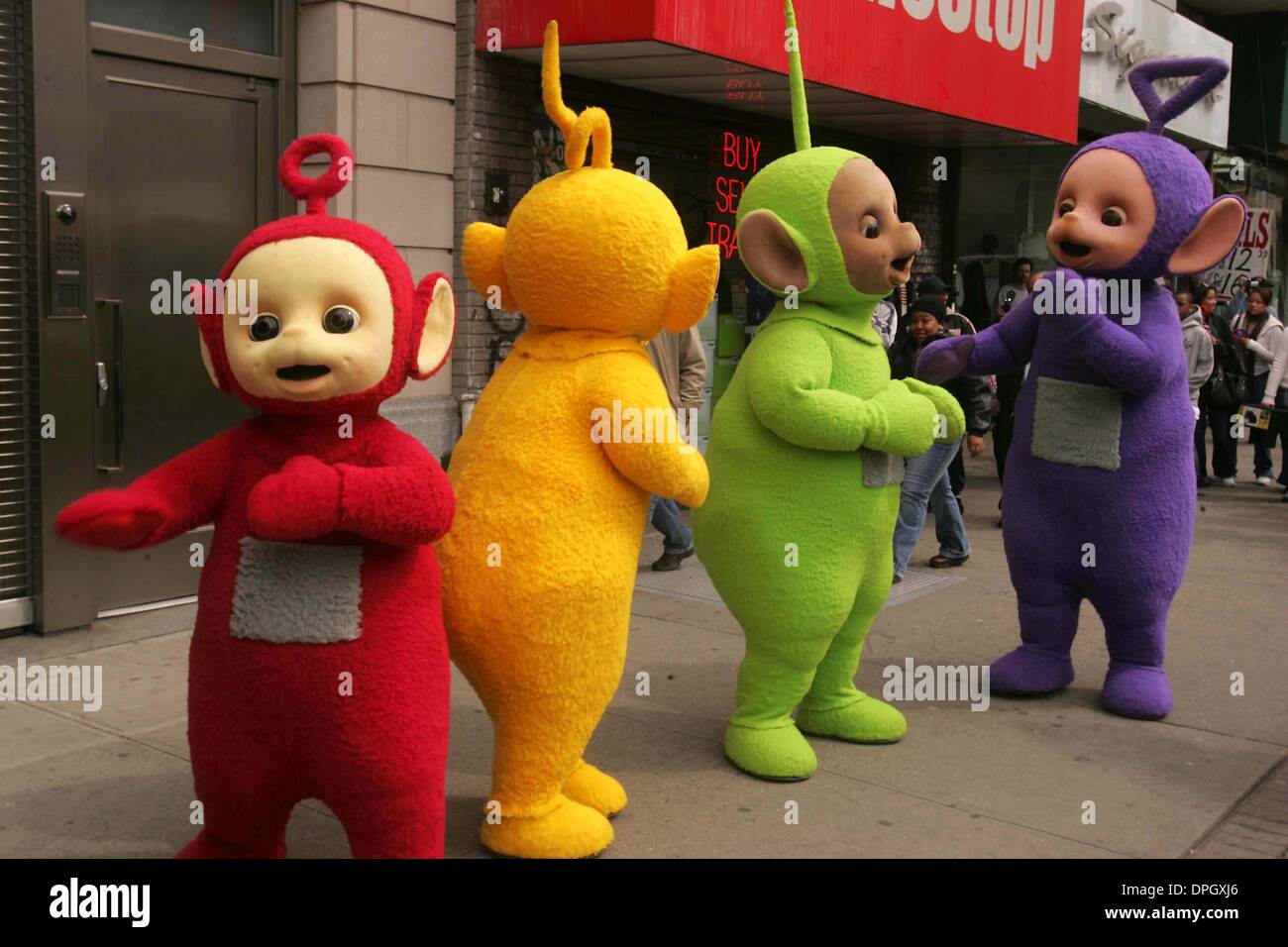 Mar. 25, 2006 - New York, New York, U.S. - THE TELETUBBIES KICK OFF IT ...