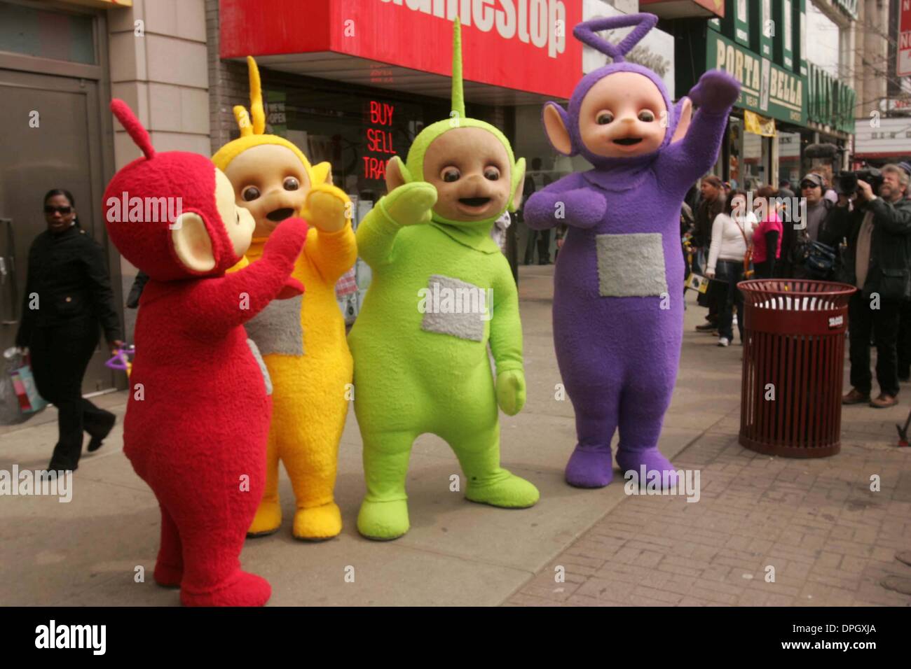 Mar. 25, 2006 - New York, New York, U.S. - THE TELETUBBIES KICK OFF IT ...