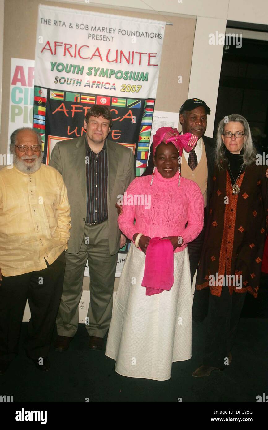 Apr. 7, 2006 - New York, New York, U.S. - DANNY GLOVER AND RITA MARLEY ...