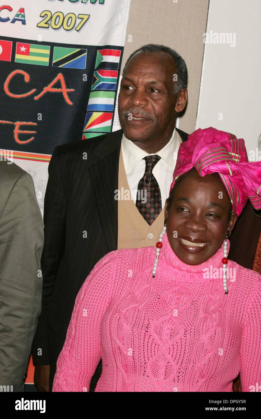 Apr. 7, 2006 - New York, New York, U.S. - DANNY GLOVER AND RITA MARLEY ...