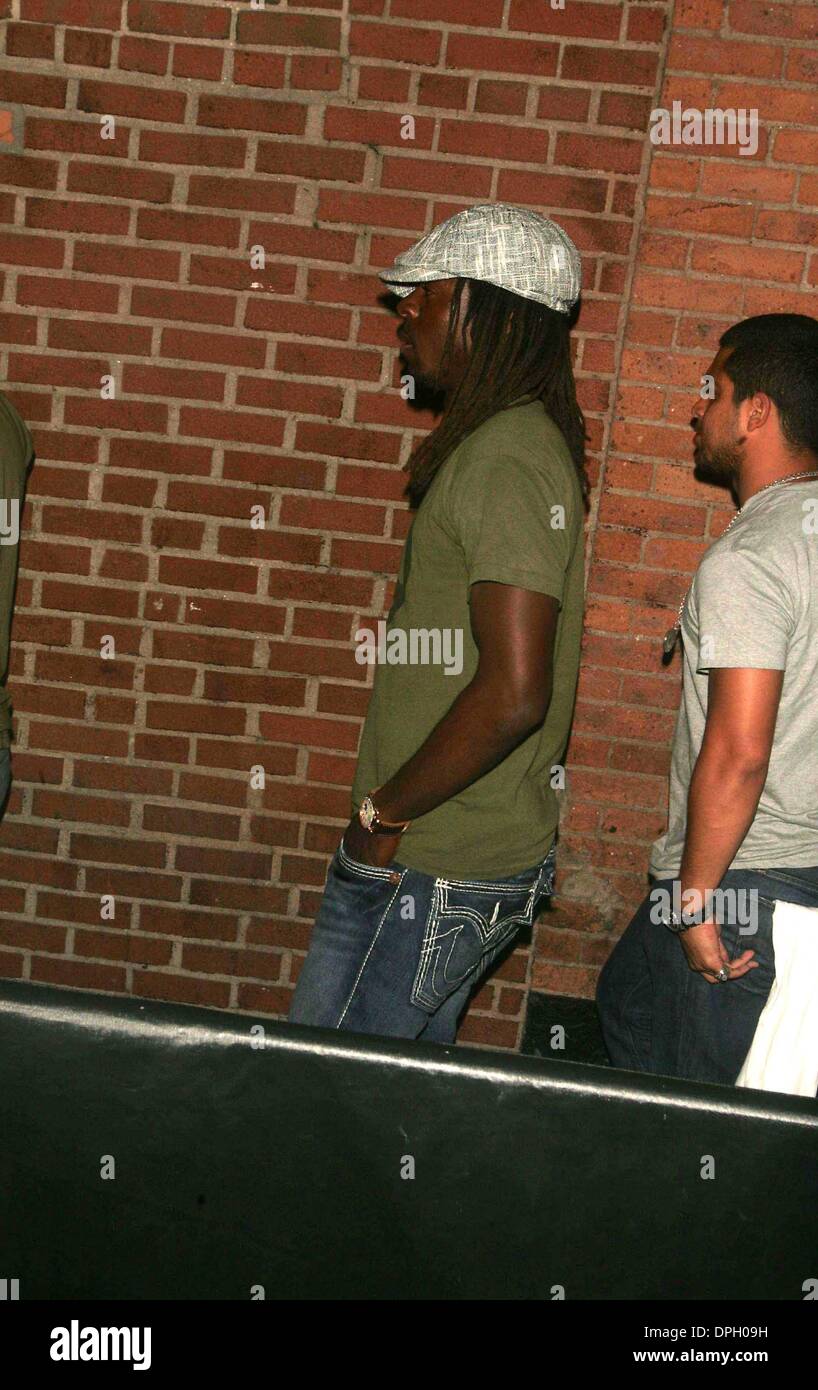 July 8, 2006 - New York, New York, U.S. - CELEBRITIES LATE NIGHT ...