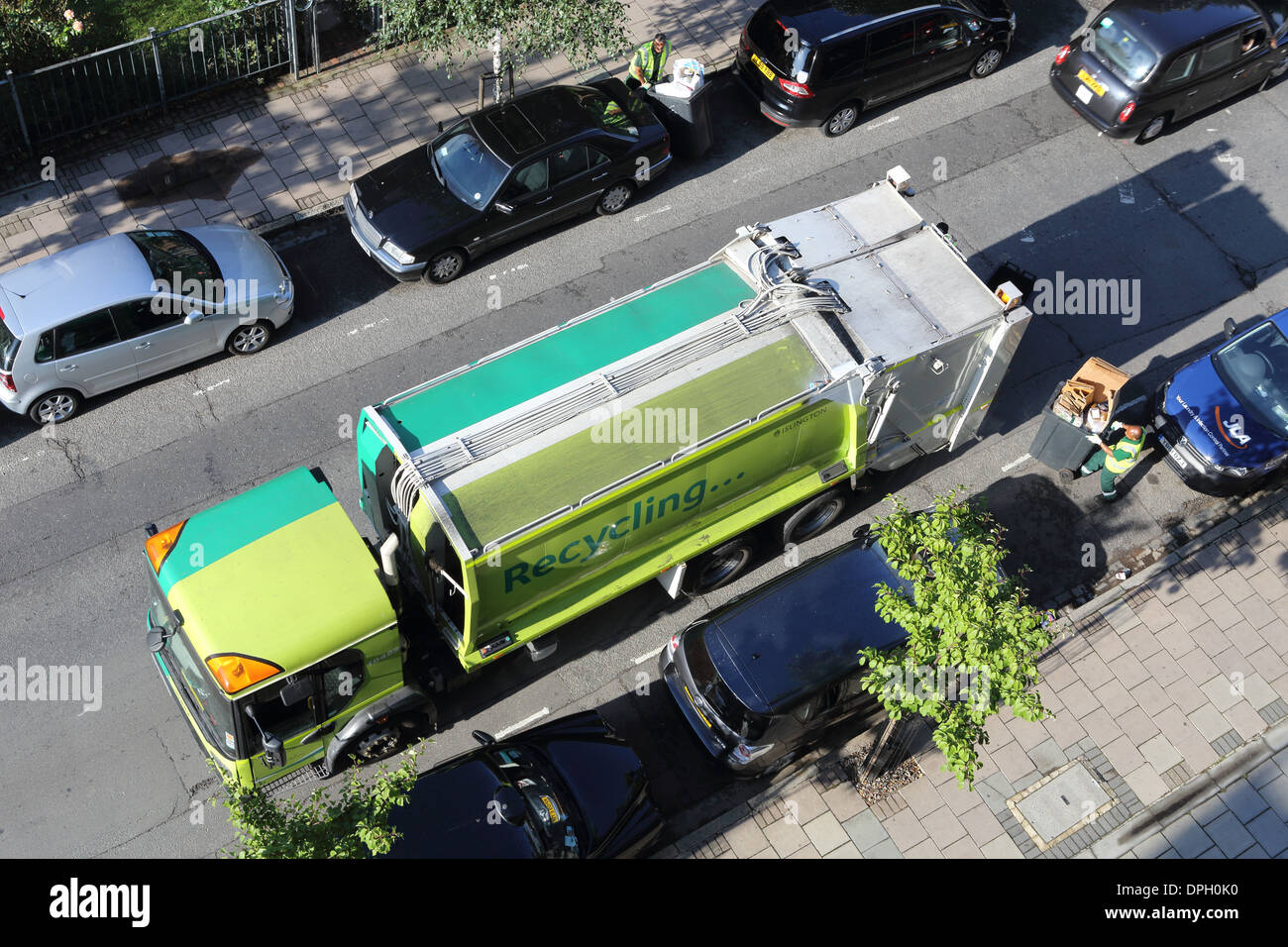 Recycling lorry hi-res stock photography and images - Alamy