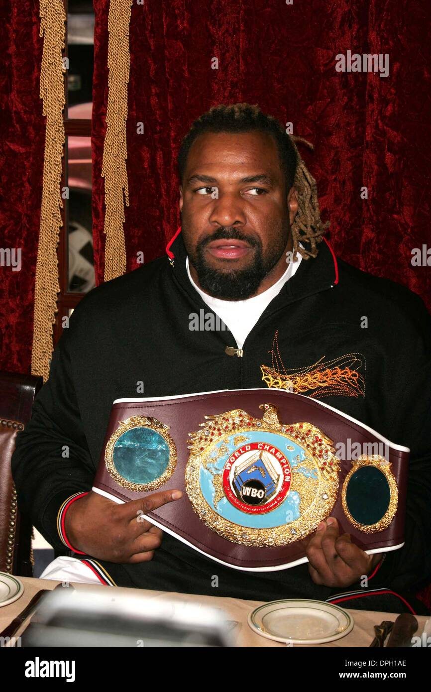 Nov. 10, 2006 - New York, New York, U.S. - SHANNON ''THE CANNON ...