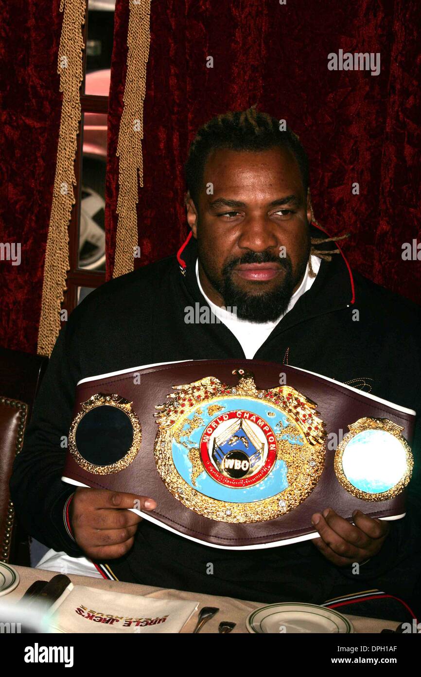 Nov. 10, 2006 - New York, New York, U.S. - SHANNON ''THE CANNON ...