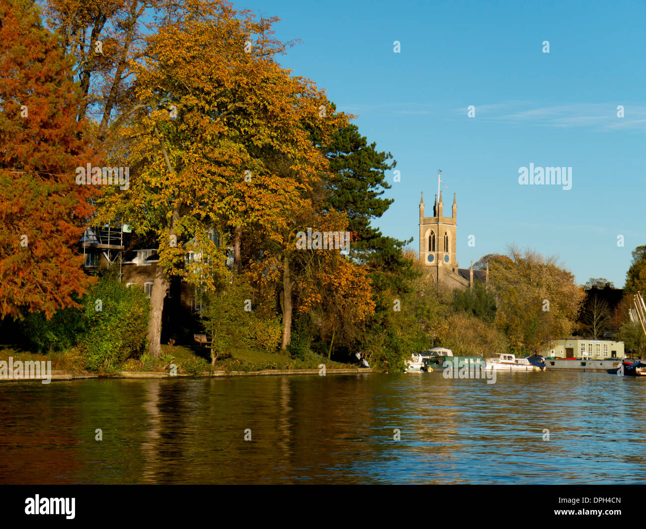 Hampton middlesex hi-res stock photography and images - Alamy