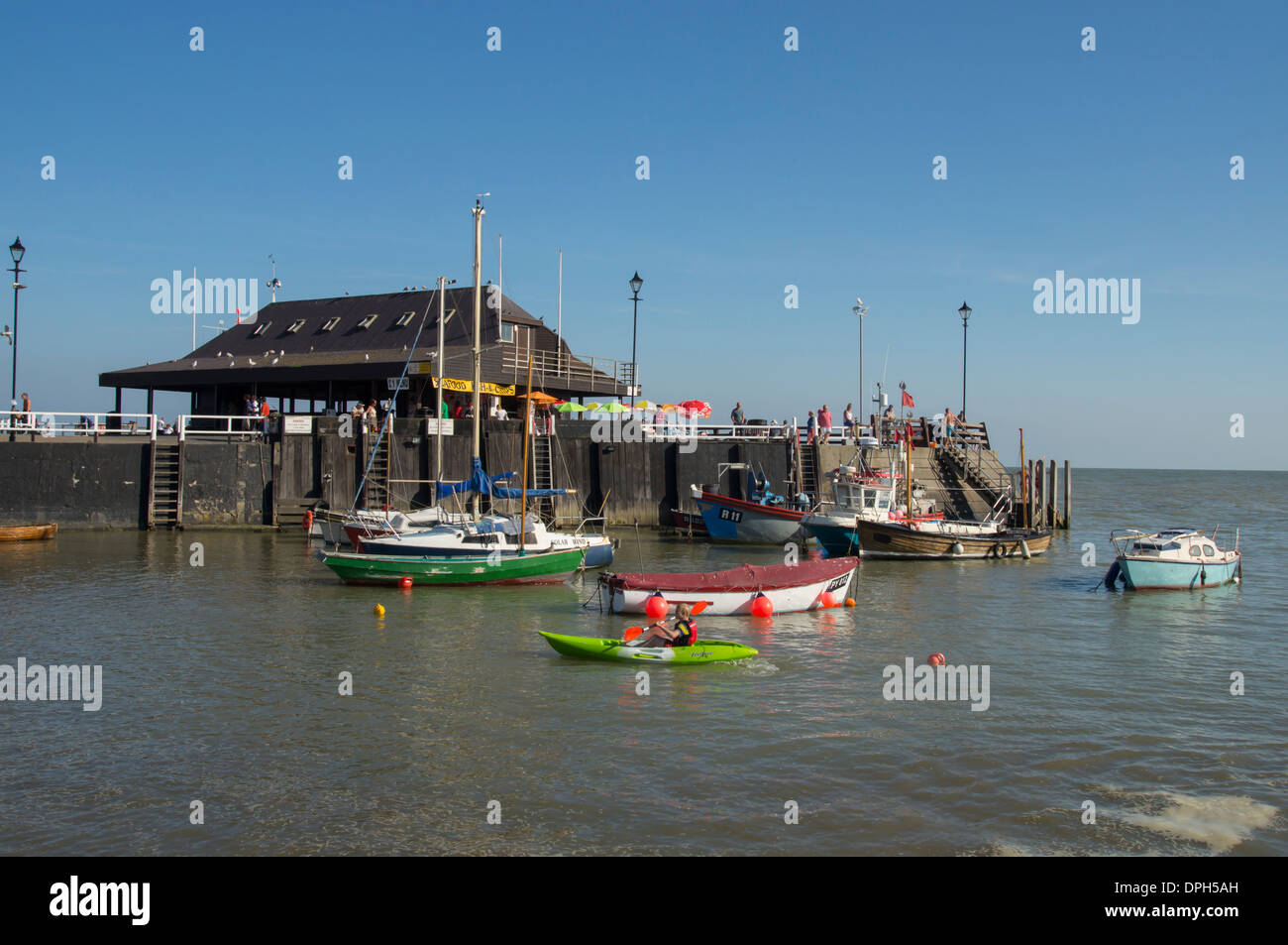 The jetty broadstairs hi-res stock photography and images - Alamy