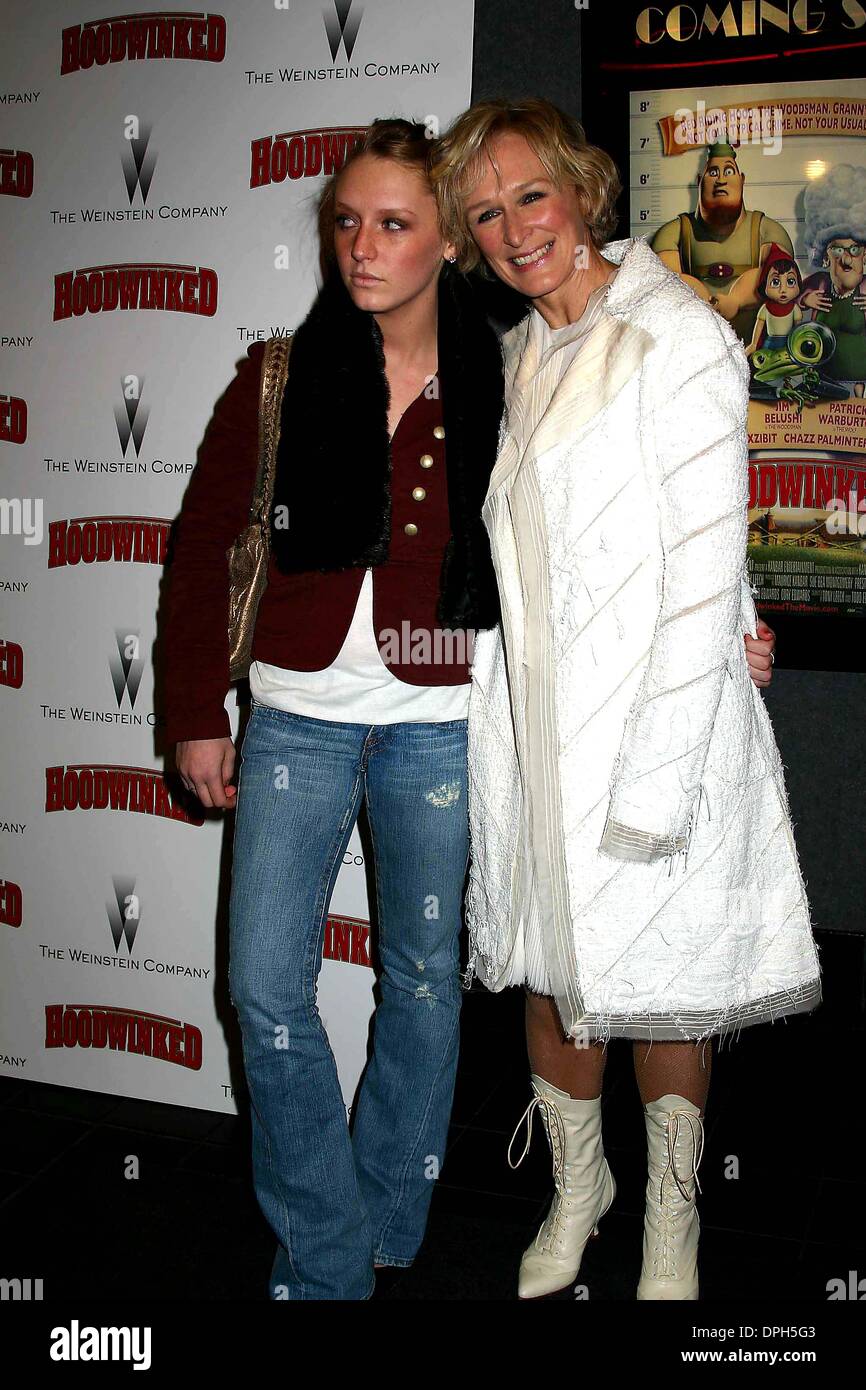 Glenn close daughter hi-res stock photography and images - Alamy