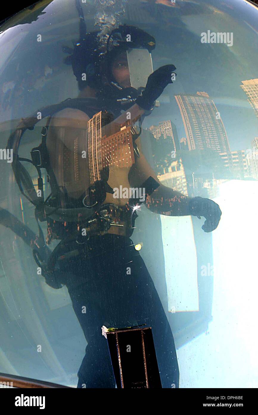 May 1, 2006 - New York, New York, U.S. - K47737ML DAVID BLAINE'S ...