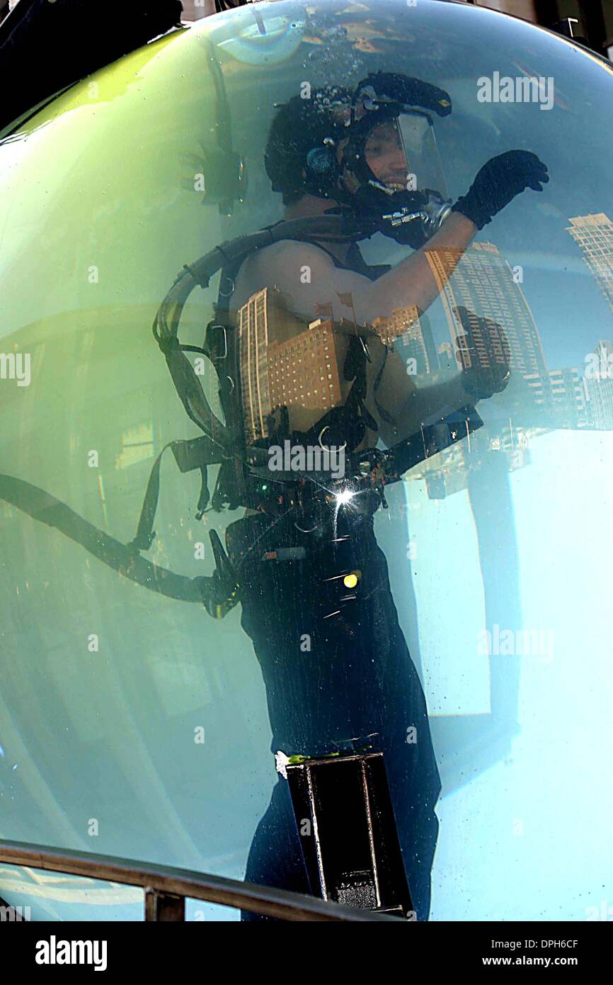 May 1, 2006 - New York, New York, U.S. - K47737ML DAVID BLAINE'S ...