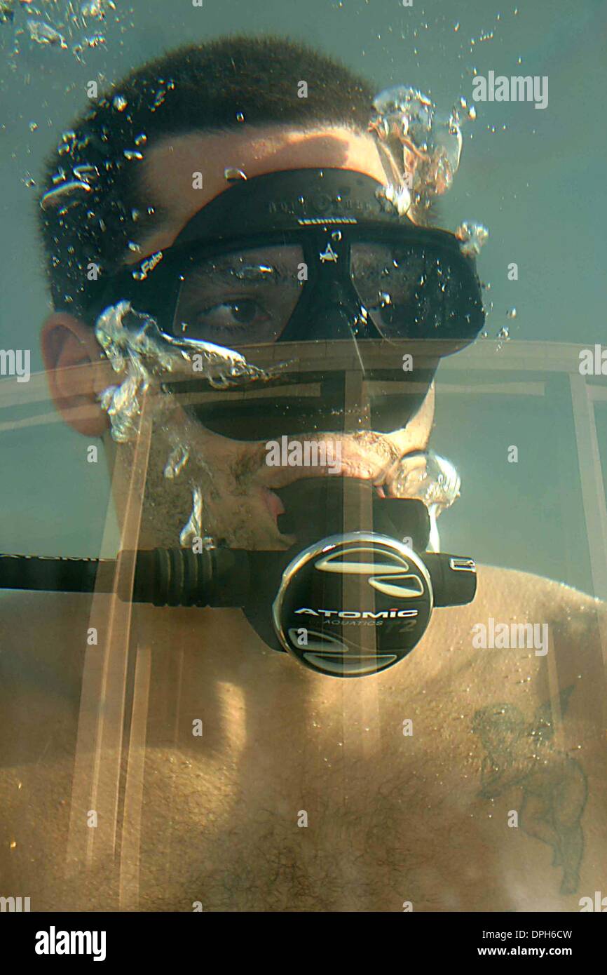 May 1, 2006 - New York, New York, U.S. - K47737ML DAVID BLAINE'S ...