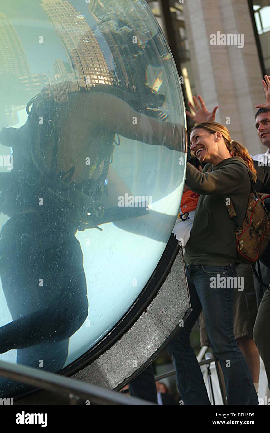 May 1, 2006 - New York, New York, U.S. - K47737ML DAVID BLAINE'S ...