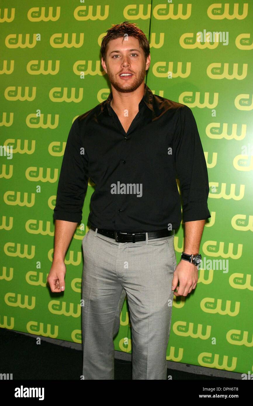 May 17, 2006 - New York, New York, U.S. - K48131ML.THE CW UPFRONT RED ...