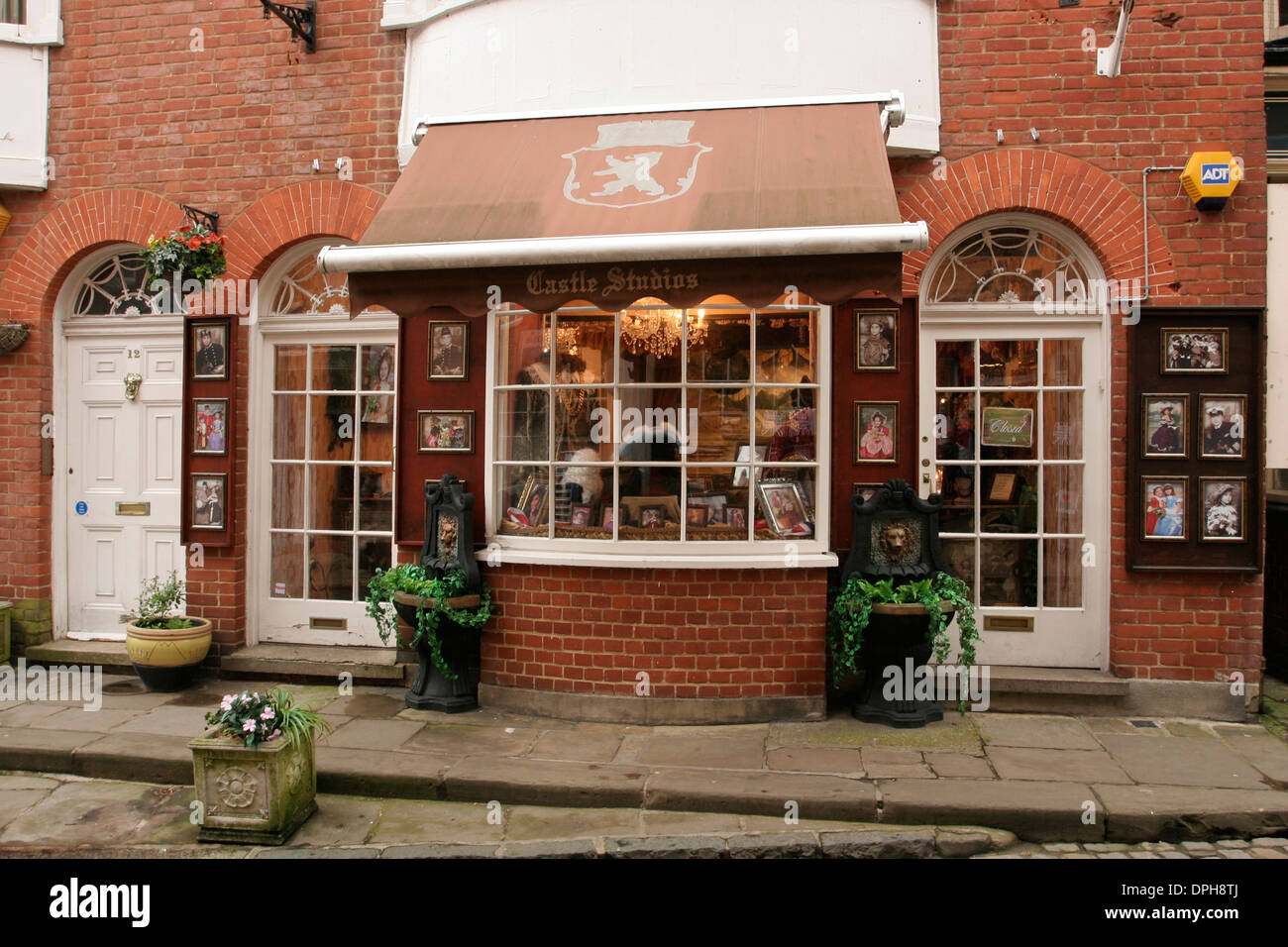 Shop Windsor Castle High Resolution Stock Photography and Images - Alamy