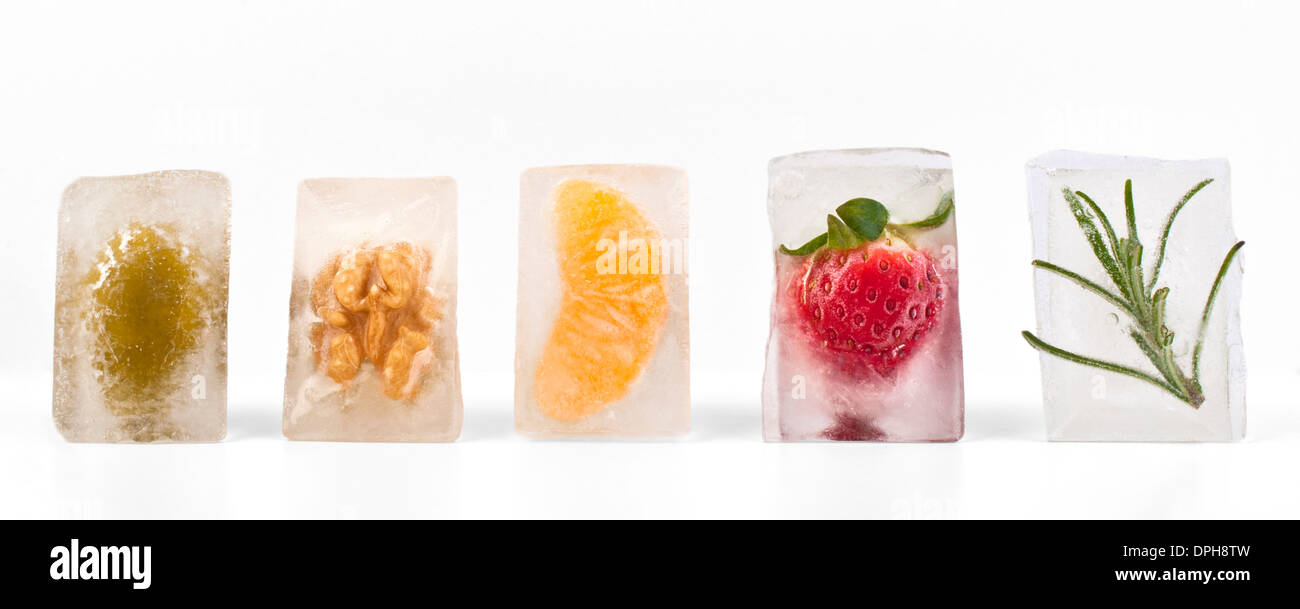 Frozen vegetables ice cubes hi-res stock photography and images - Alamy