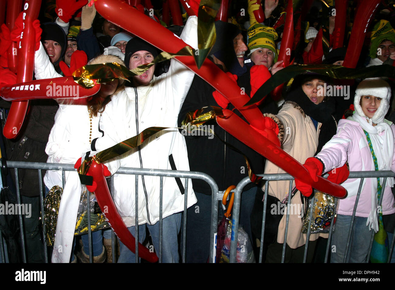 Dec. 31, 2005 - New York, New York, U.S. - K46328ML.NEW YEARS EVE ...