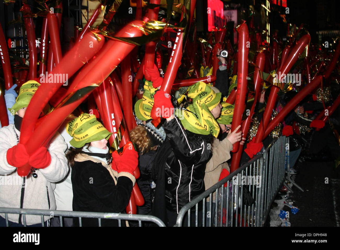 Dec. 31, 2005 - New York, New York, U.S. - K46328ML.NEW YEARS EVE ...