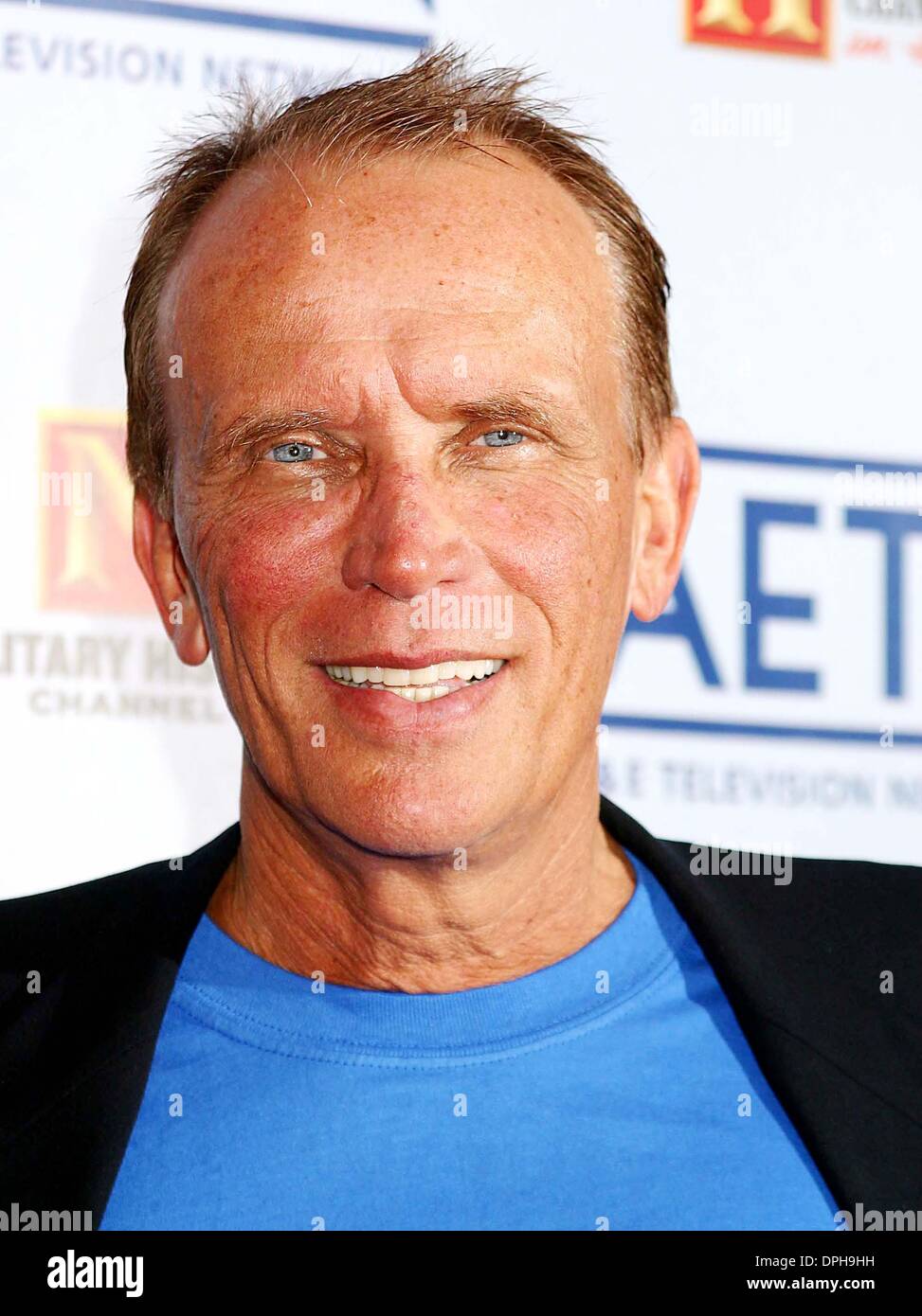 Apr. 18, 2006 - New York, New York, U.S. - K47547ML.''A+E''' NETWORK UP ...