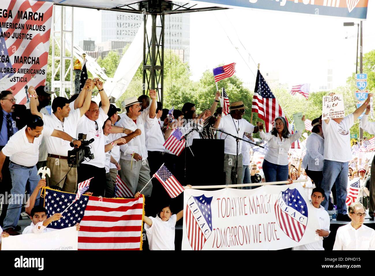 Apr. 9, 2006 - Texas, U.S. - Mega March, Dallas, Texas, 04/09/06 ...