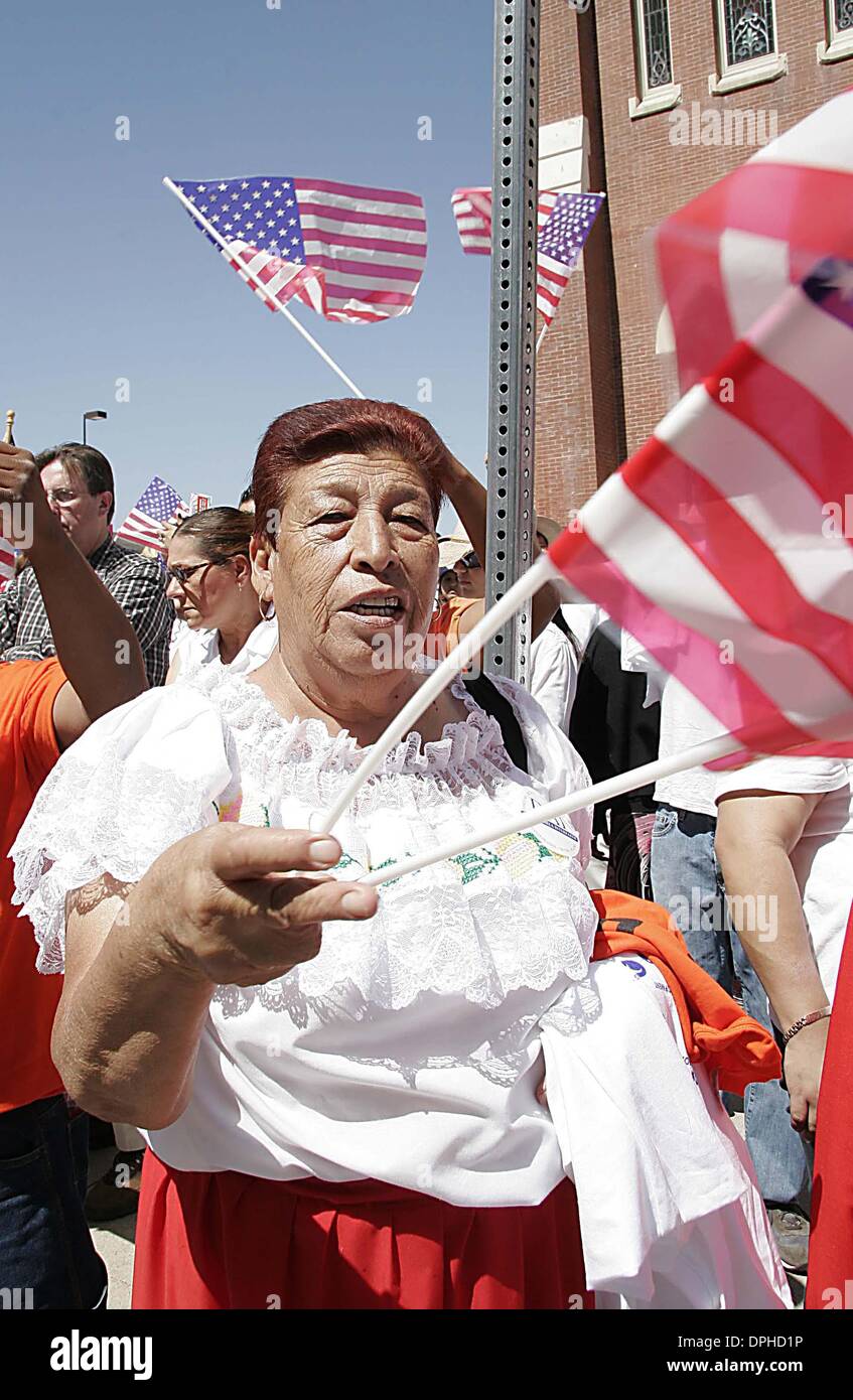 Texas laredo and nuevo laredo mexico hi-res stock photography and ...