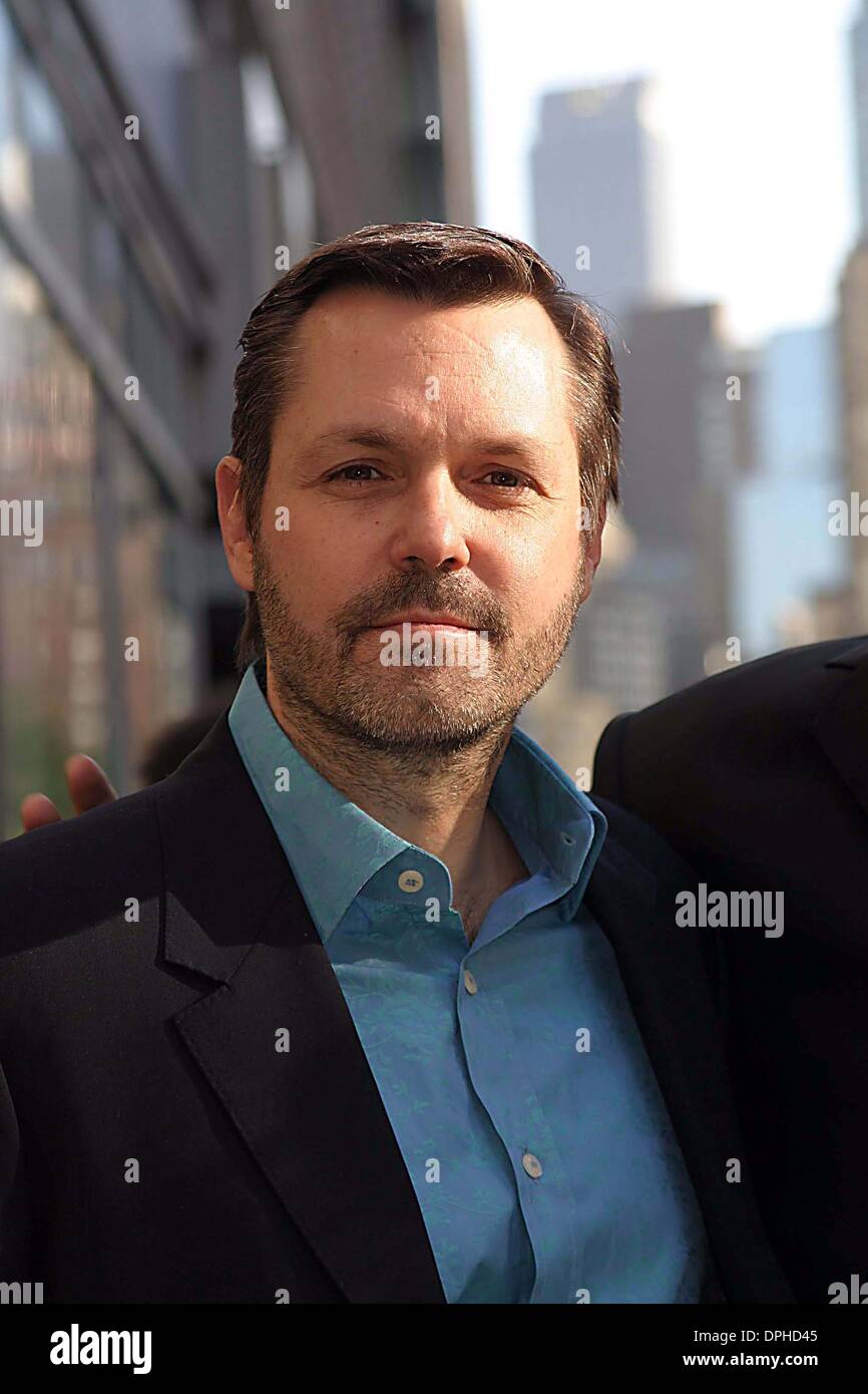 May 1, 2006 - New York, New York, U.S. - K47738ML.FIFTH ANNUAL TRIBECA ...