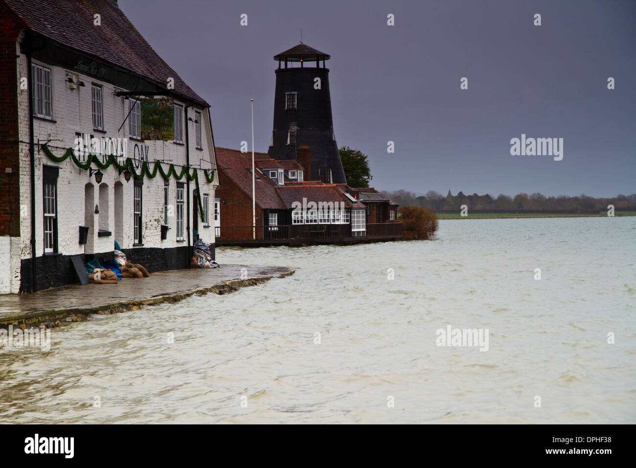The titchfield mill pub hi-res stock photography and images - Alamy