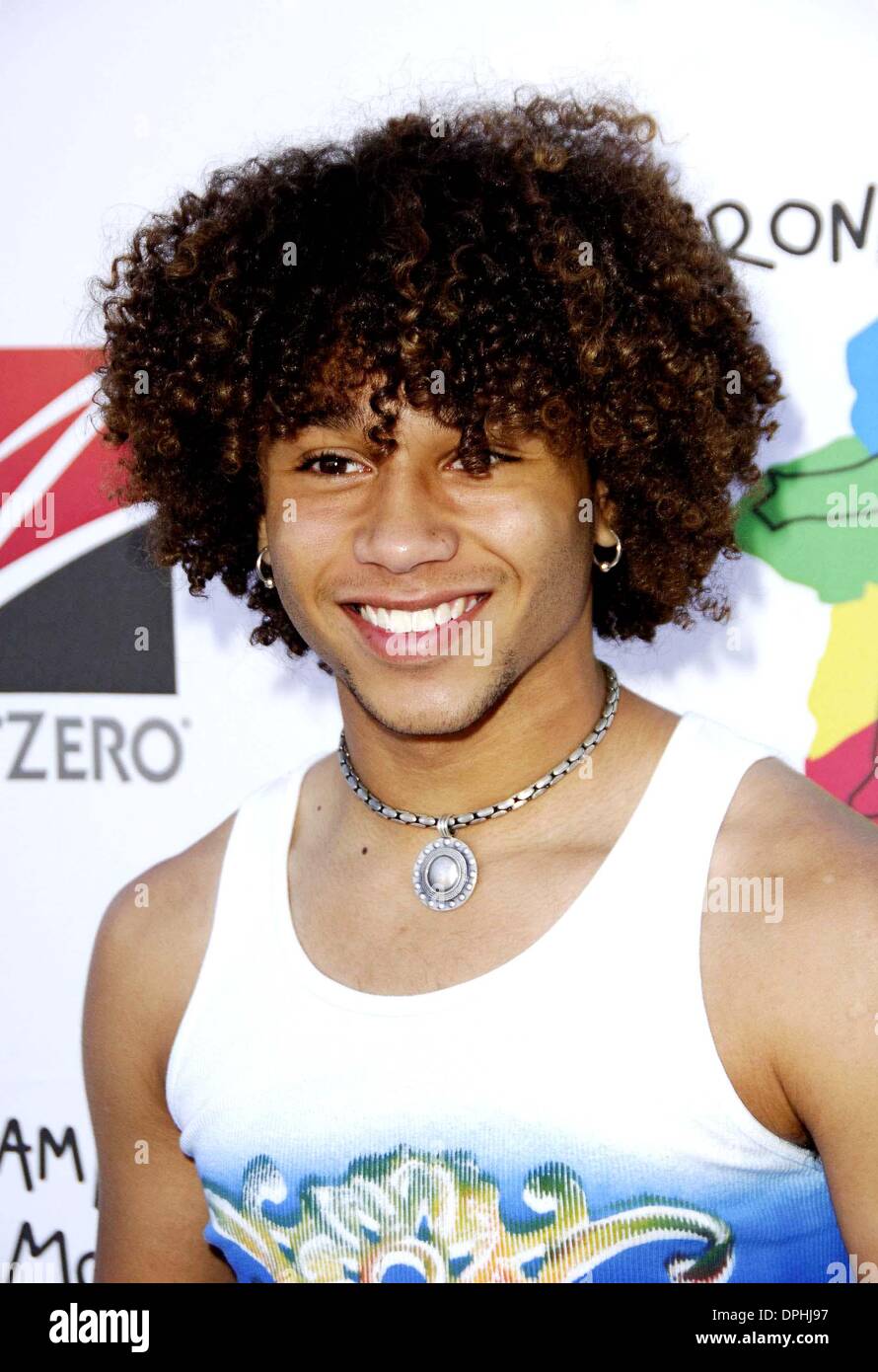 Corbin bleu hi-res stock photography and images - Alamy