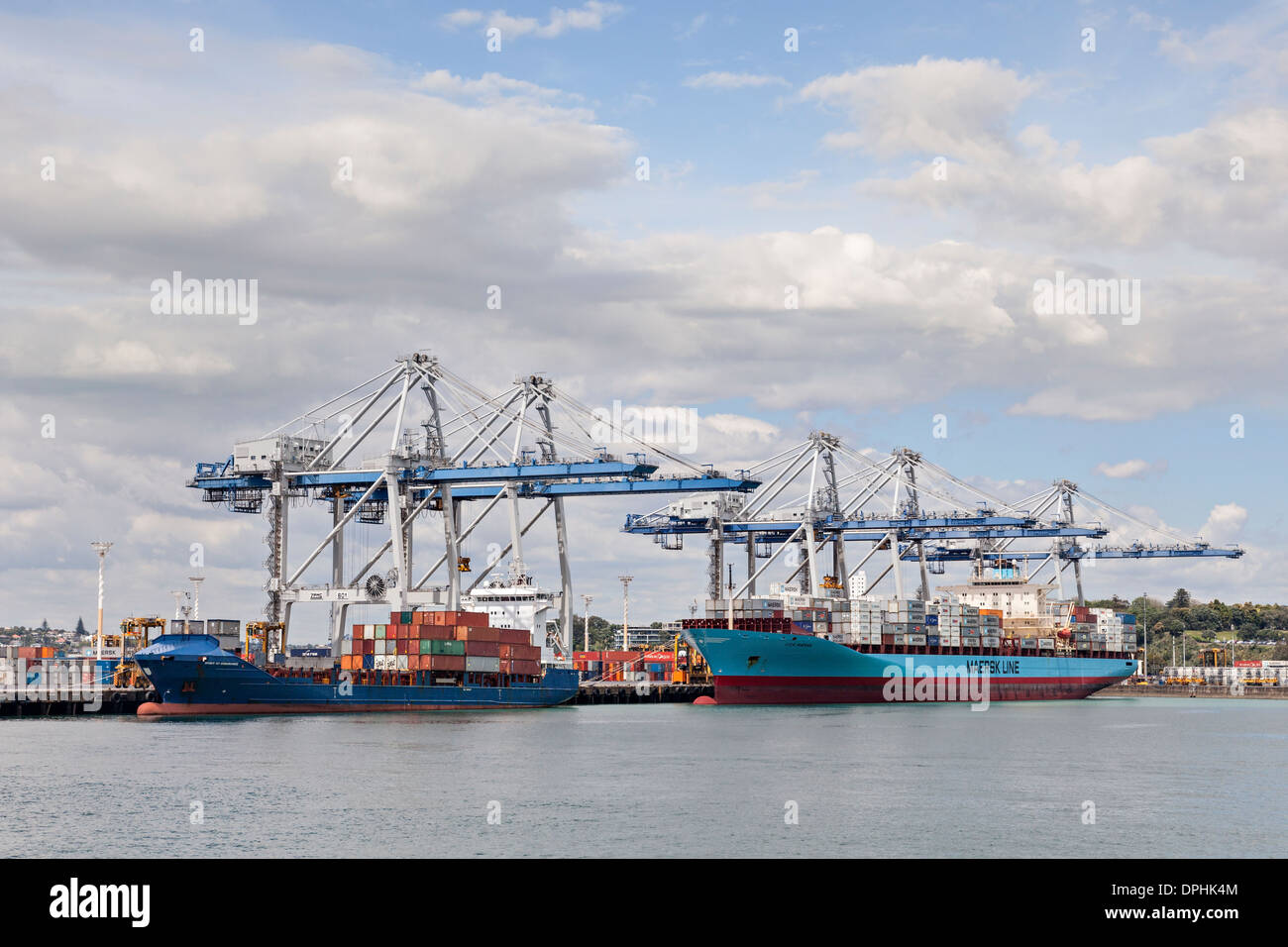 Container port containers hi-res stock photography and images - Alamy